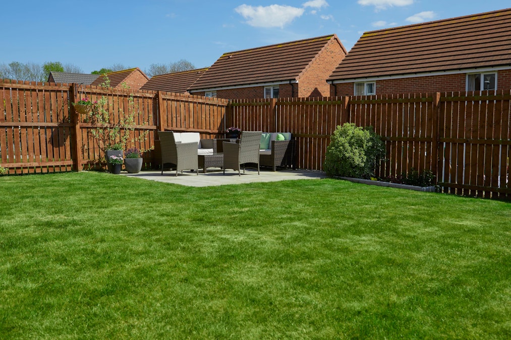 managing-new-build-gardens-flymo-easier-by-design